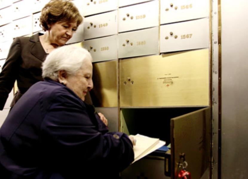 Carmen Balcells deposita un legado del escritor Aliocha Coll en la ...